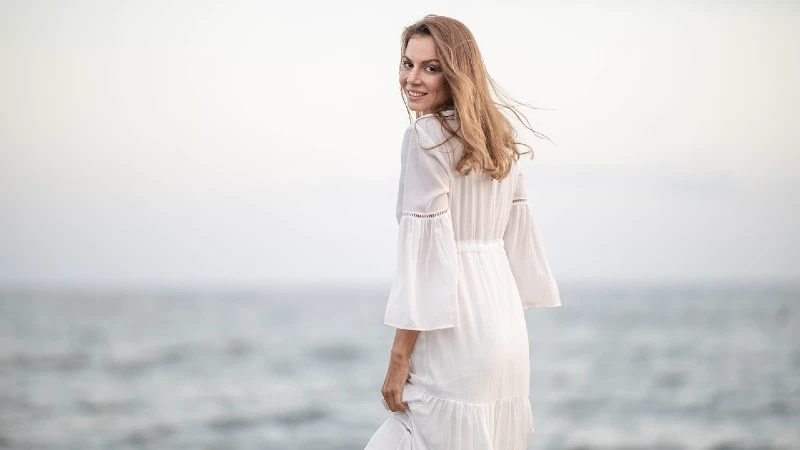 The History of the Chemise Dress | Steal The Style