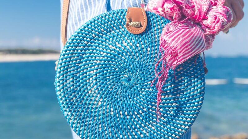 How To Accessorize A Scarf In The Summer | Steal The Style