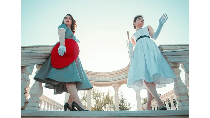 Fashionable Outfits to Wear to the Opera | Steal The Style